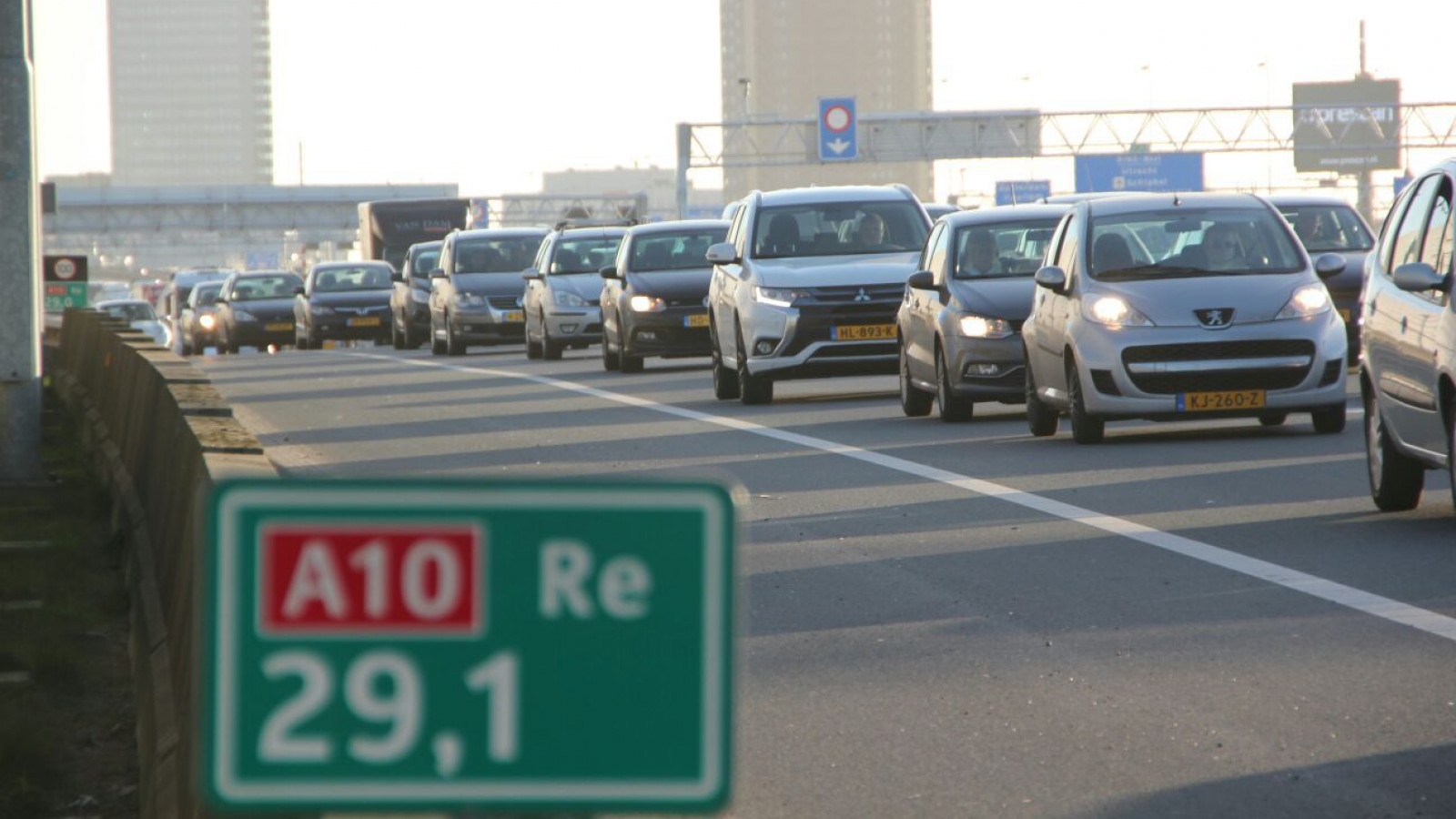 Flinke file A10 West na ongeluk bij Coentunnel - AT5