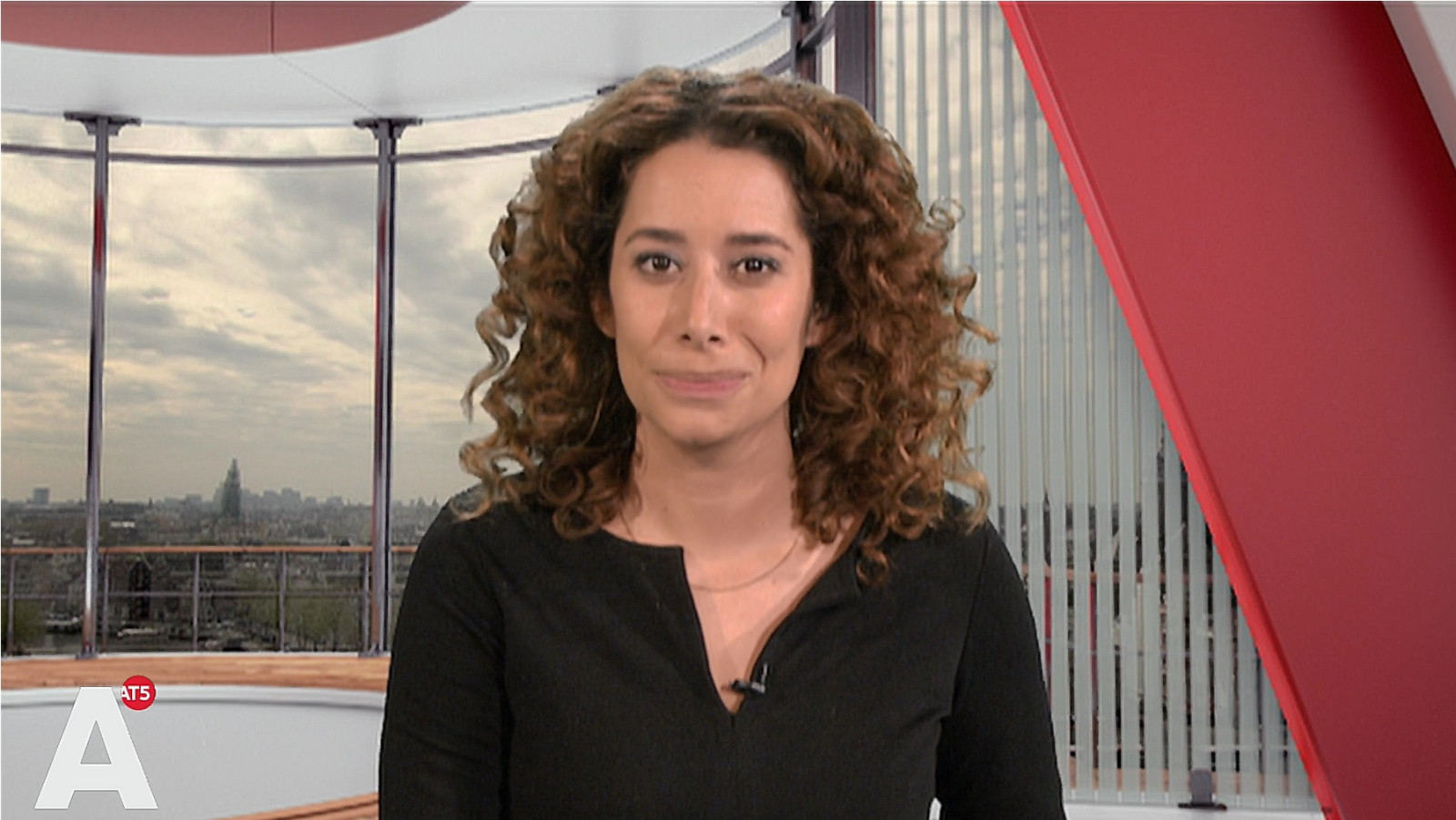 Saïda Maggé nieuwe presentatrice Nieuwsuur - AT5