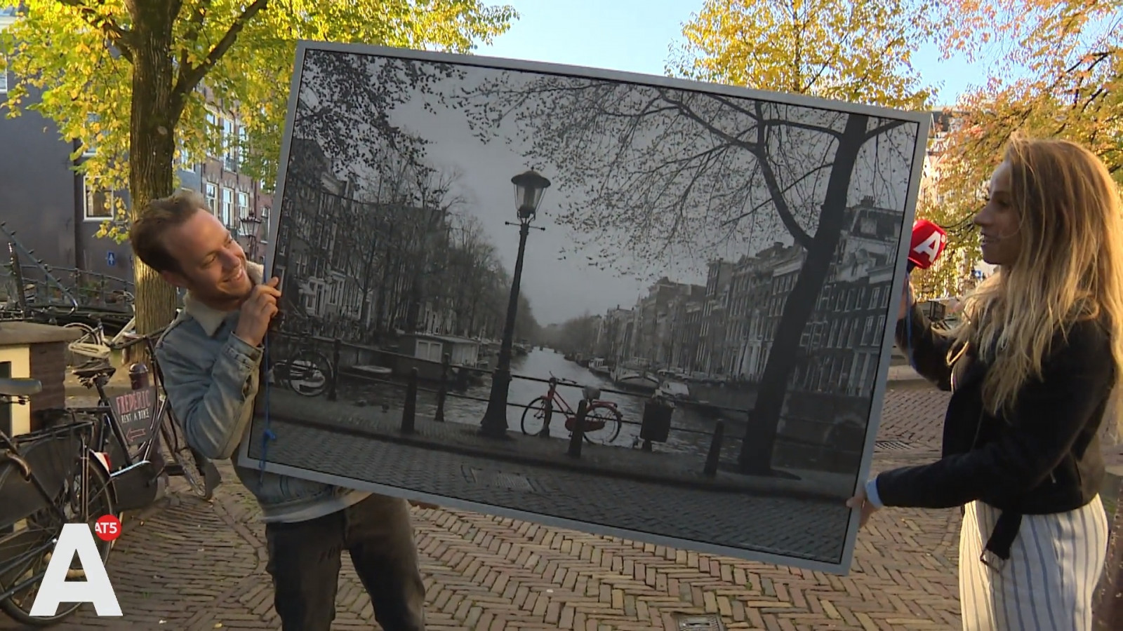 Hoe deze 'middelmatige foto' een wereldhit werd? Tv-maker Tom Roes ...