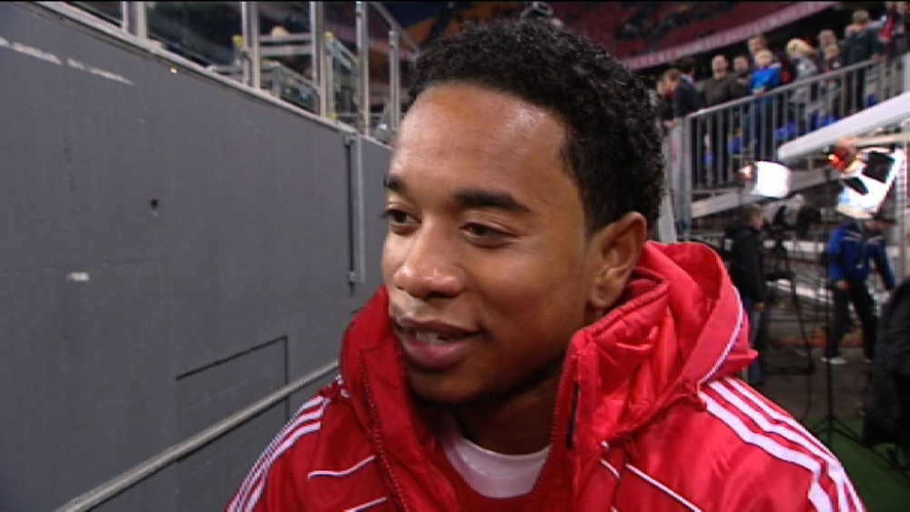 Terug op het oude nest: Emanuelson maakt debuut bij amateurteam Ajax - AT5