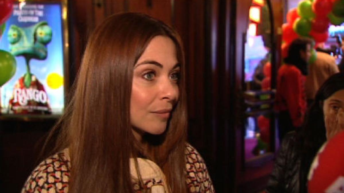 Georgina Verbaan bespuugd door toeristen - AT5