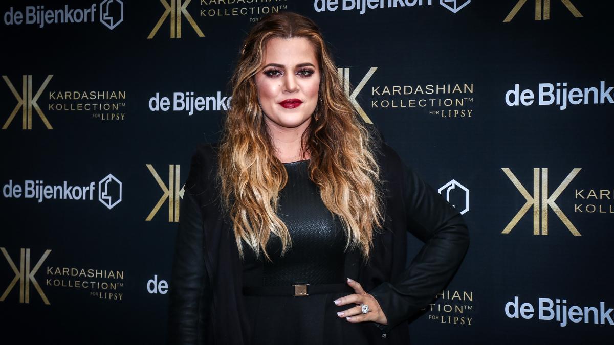 Fans in de rij voor Khloé Kardashian - AT5