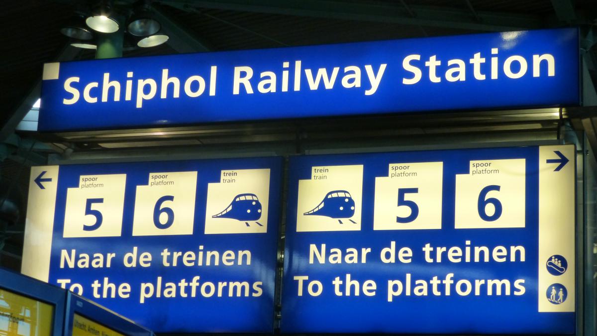 NS en ProRail: Station Schiphol moet op de schop - AT5