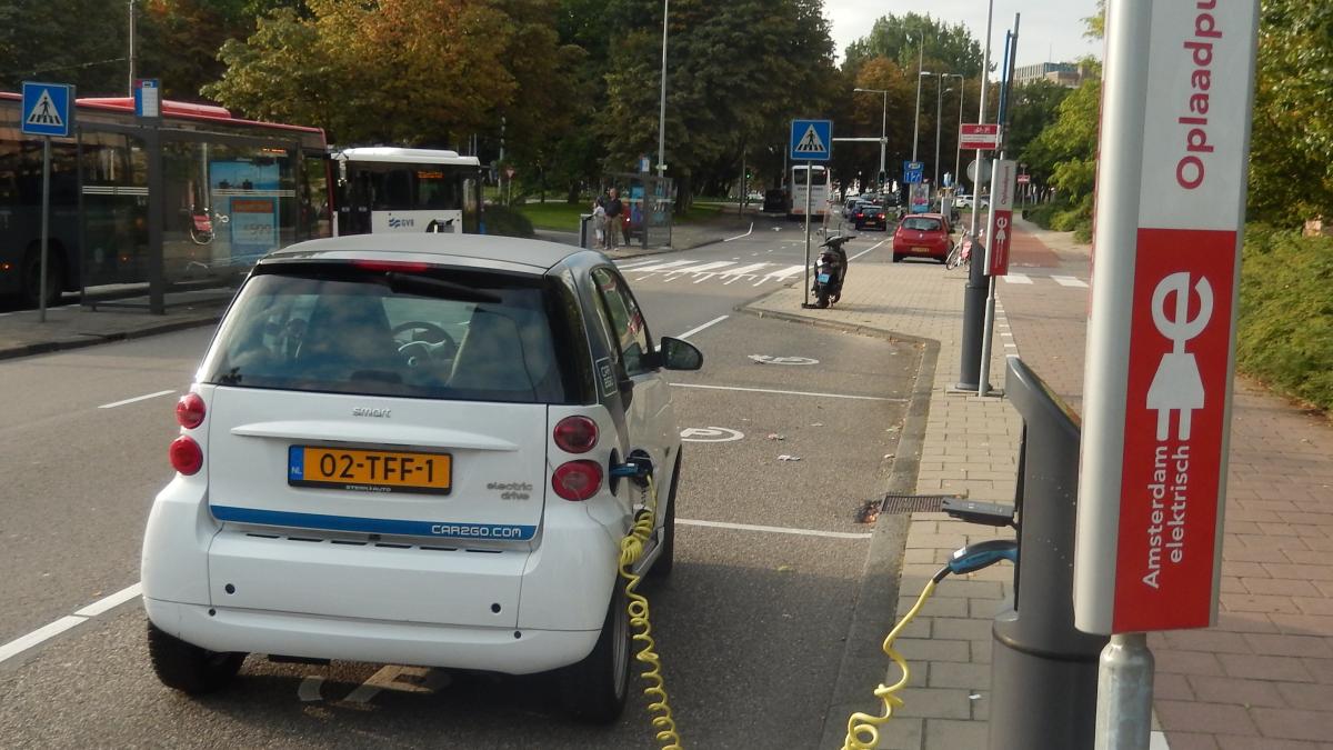Nieuw-West aan kop in elektrisch rijden - AT5