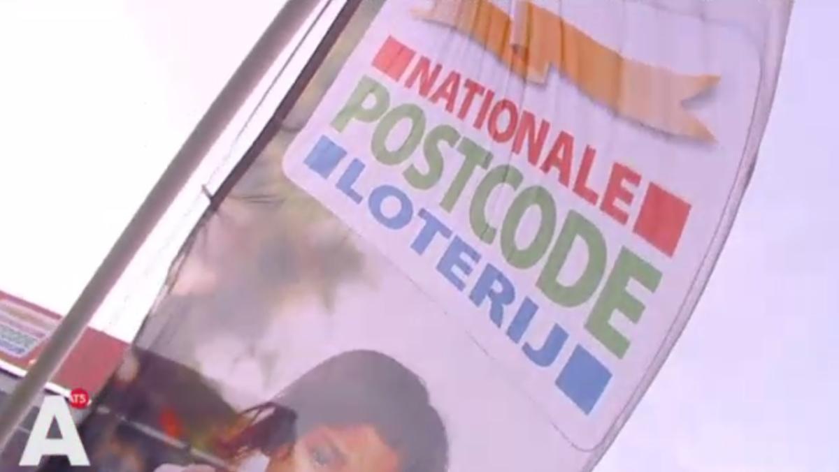 Amsterdamse geluksvogel wint drie keer geldprijs in Postcode Loterij - AT5
