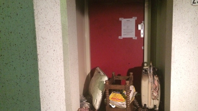 Verwarde vrouw verdacht van brandstichting in eigen huis aan Amstel - AT5