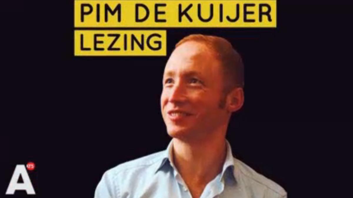 Jaarlijkse lezing in de geest van MH17-passagier Pim de Kuijer - AT5