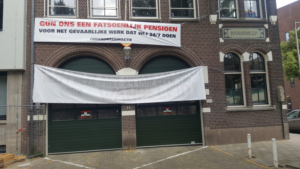 Brandweerkazernes dicht wegens conflict met leiding - AT5 Brandweerkazernes dicht wegens conflict met leiding - AT5