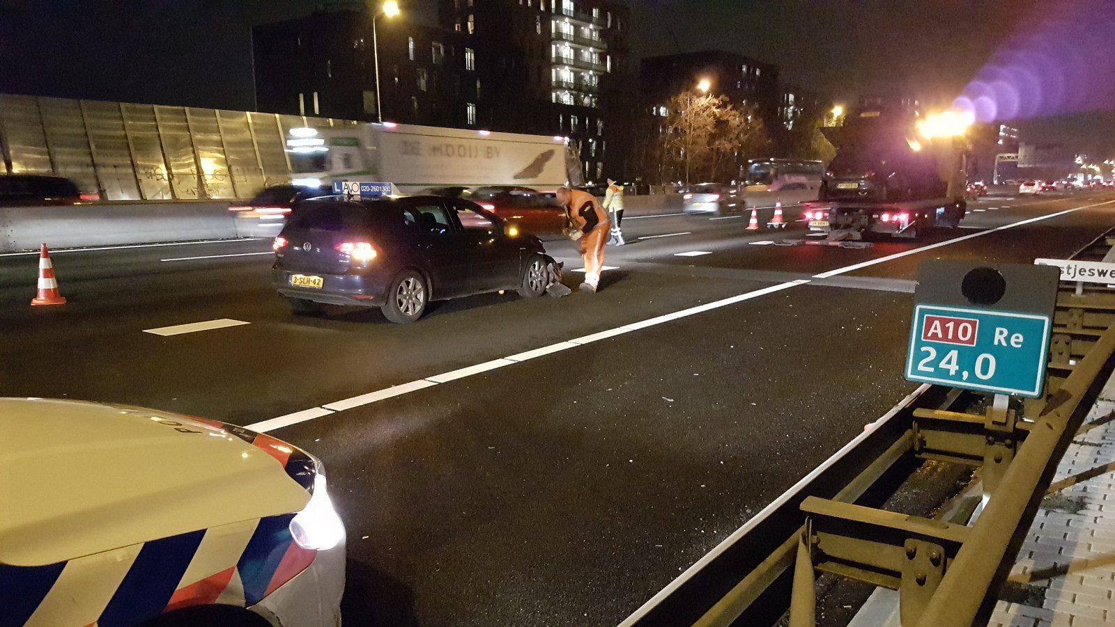 Verkeer A10 urenlang vast door afsluiting Zeeburgertunnel - AT5