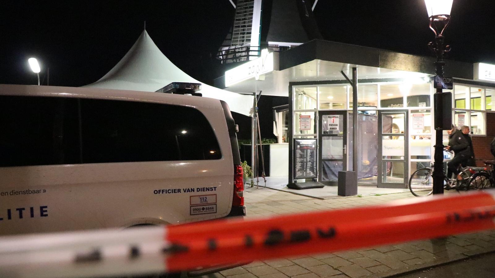 Twee verdachten snel aangehouden na overval op snackbar - AT5 Twee verdachten snel aangehouden na overval op snackbar - AT5