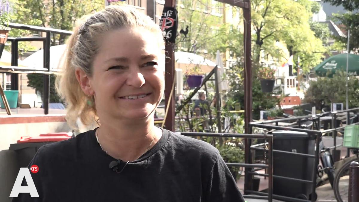 Feestgevoel bij café P96 om vergunning terrasboot: "Ik ben nog steeds ...