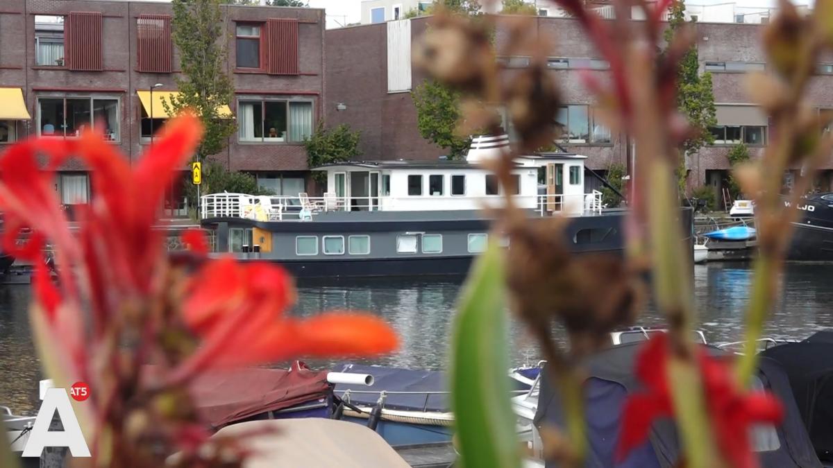 Ligt de woonboot van het jaar in Amsterdam? "Het zou een enorme eer ...