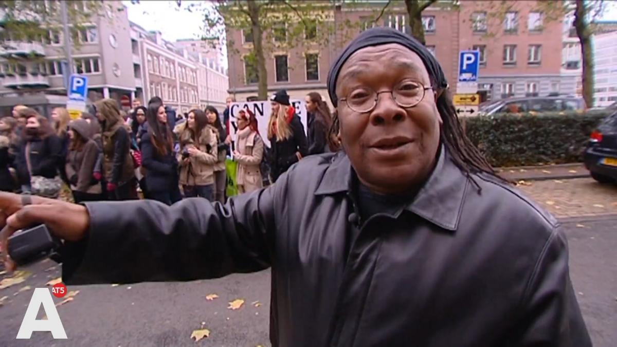 Celebrity-spotter Henk 'Ms Bronwater' Jordan overleden: "Je werd altijd ...