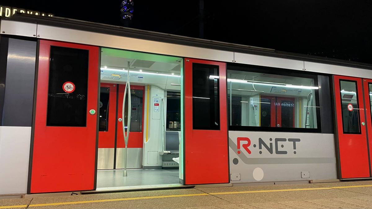 Weer metroproblemen: lijn 51 rijdt hele avond niet meer - AT5