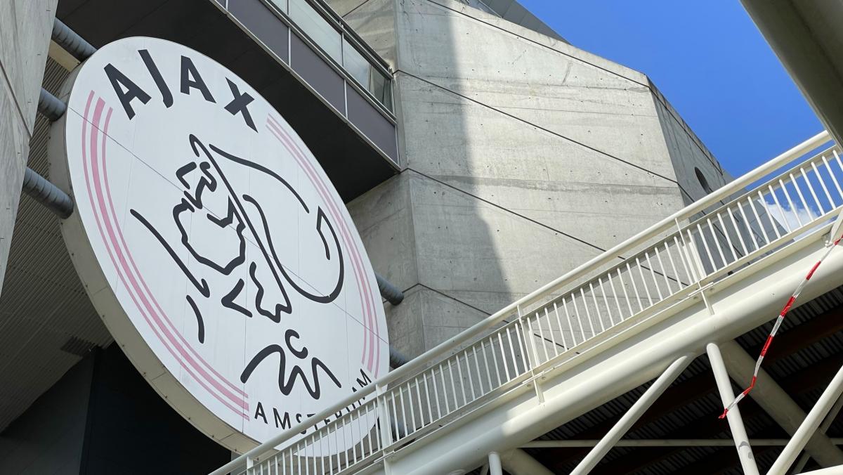 Historische afgang voor Ajax: amateurs van Hercules knikkeren ...