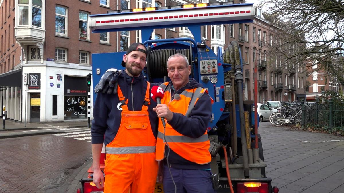 Op pad met storingsdienst Waternet: ''Lekker als de put weer gaat lopen ...