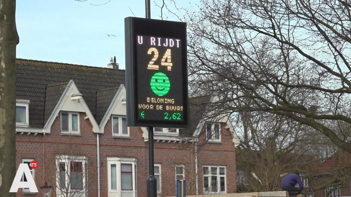 30 kilometer per uur-rijders halen in eerste weekend ruim 500 euro op met spaarpaal - AT5