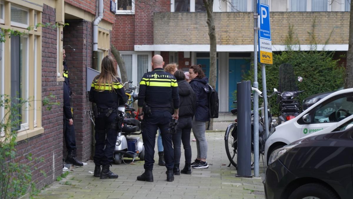 21-jarige verdachte van doodsteken oma in James Cookstraat blijft langer vastzitten - AT5