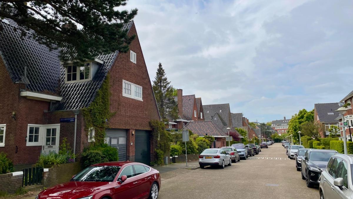 Meeste miljoenenwoningen staan in Amsterdam, Diepenbrockbuurt is het ...