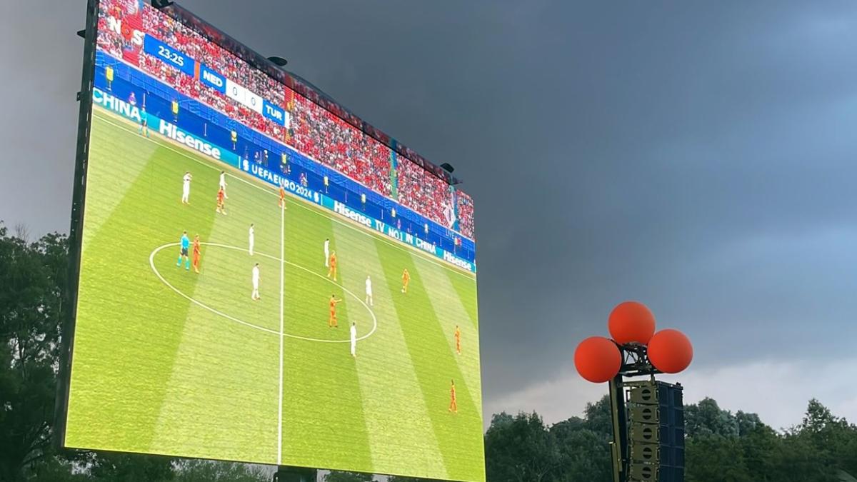 Op het laatste moment streep door EK kijken op groot scherm Festival ...