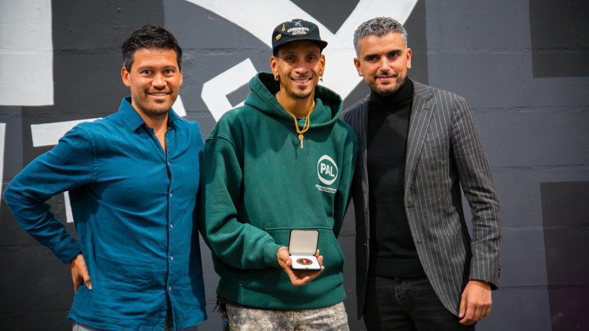 Van Amsterdam tot Parijs: 3x3 basketballers dollen op en naast het veld ...