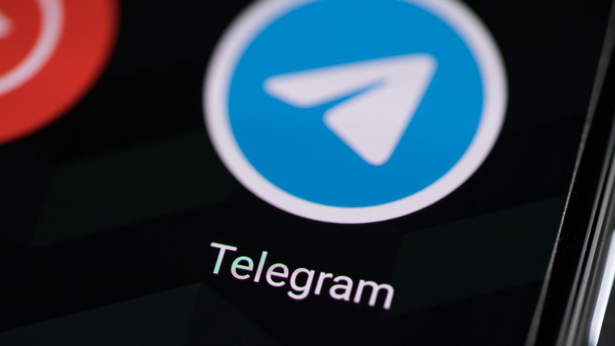 Gemeente Amsterdam verbiedt Telegram op werktelefoons - AT5