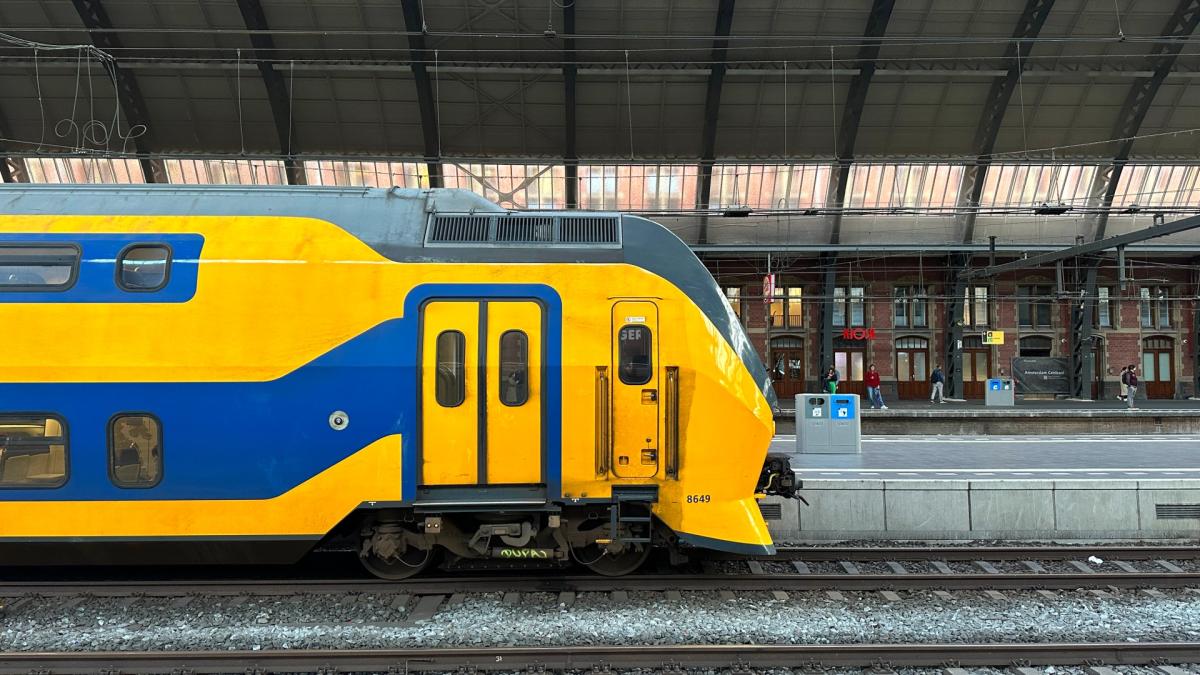 Vrijdag geen NS-treinen vanwege staking treinpersoneel - AT5