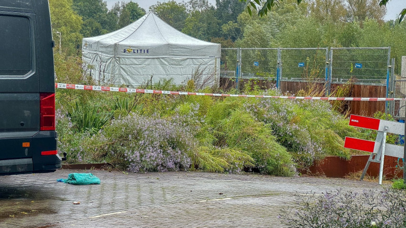 Lichaam gevonden in Beatrixpark, politie doet onderzoek - AT5