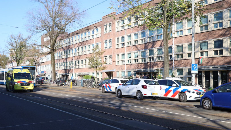 Lichaam aangetroffen in woning Hoofdweg, politie sluit misdrijf uit - AT5