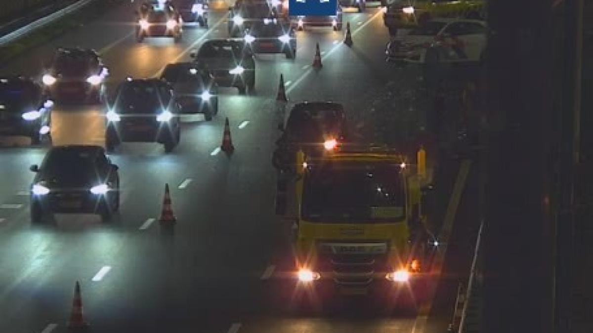 Flinke files op A10 door ongeval en afsluiting Zuidasdok - AT5