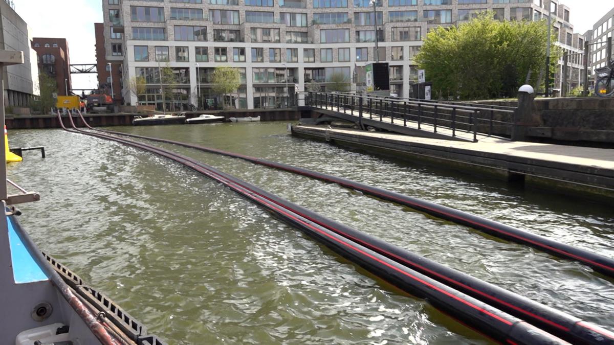 Mantelbuizen liggen klaar in Entrepothaven: ''Komen onder het Amsterdam ...